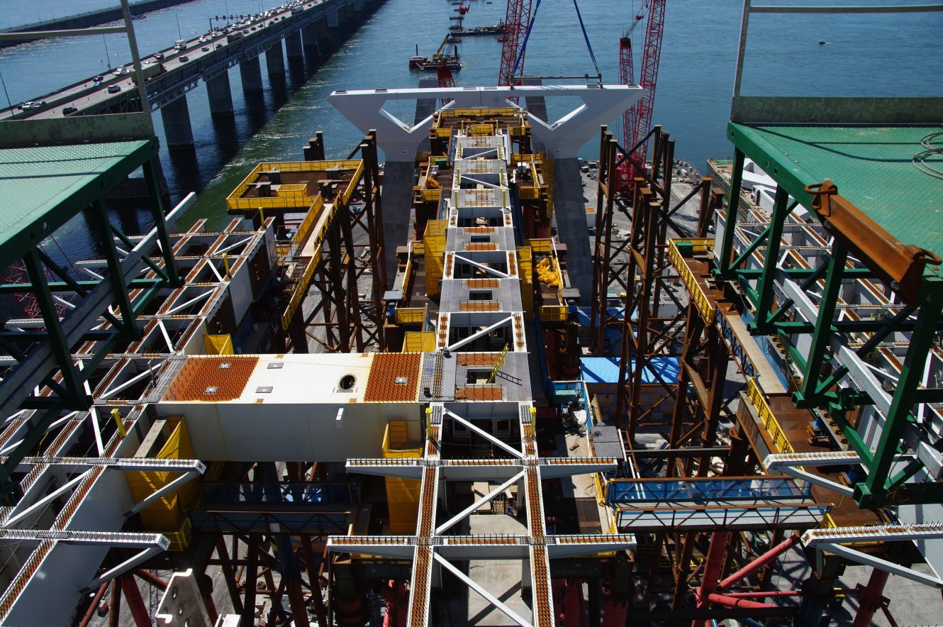 Le premier chevêtre du nouveau pont Champlain est installé - Samuel De ...