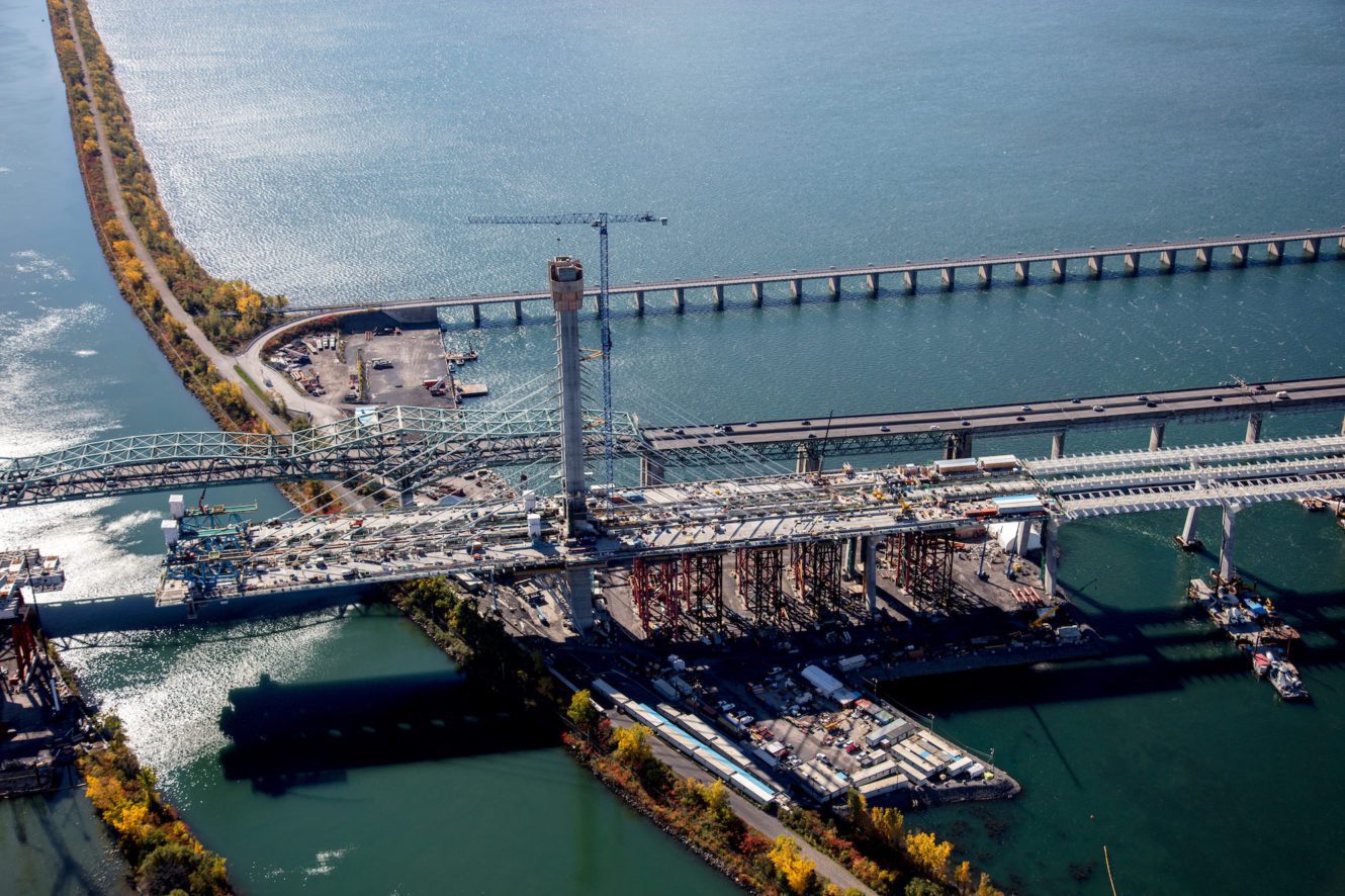 Le pylône principal du nouveau pont Champlain atteint sa pleine ...
